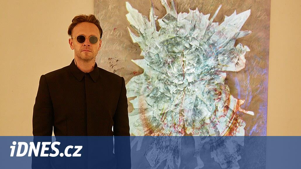 Malíř Maxim Havlíček prorazil za oceánem. Teď se se svým dílem vrátil ...