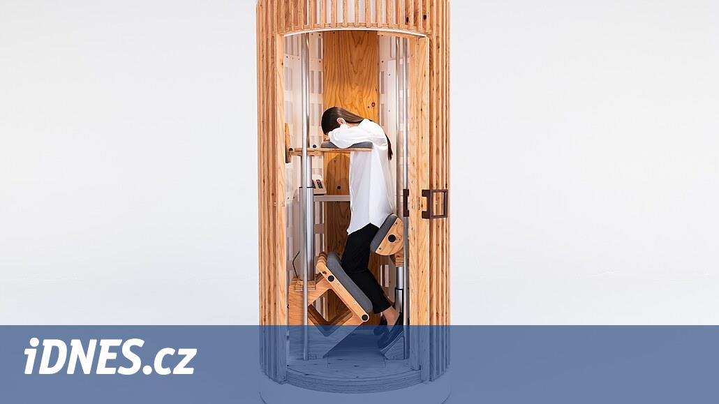 Zdřímnout si jako žirafa. V tokijské kavárně budou speciální spací ...