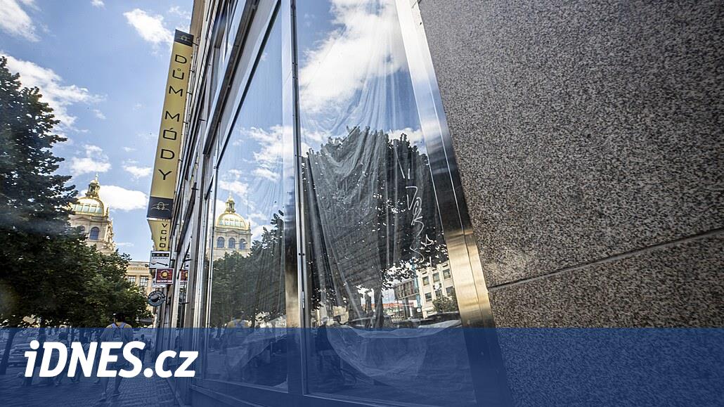 Konec spekulací. Fast food Popeyes otevře svou první pobočku v Domě ...