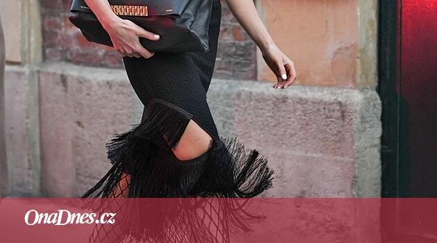 Hitem podzimu budou třásně. Vynesou je kovbojky, hipíci i elegantní ...