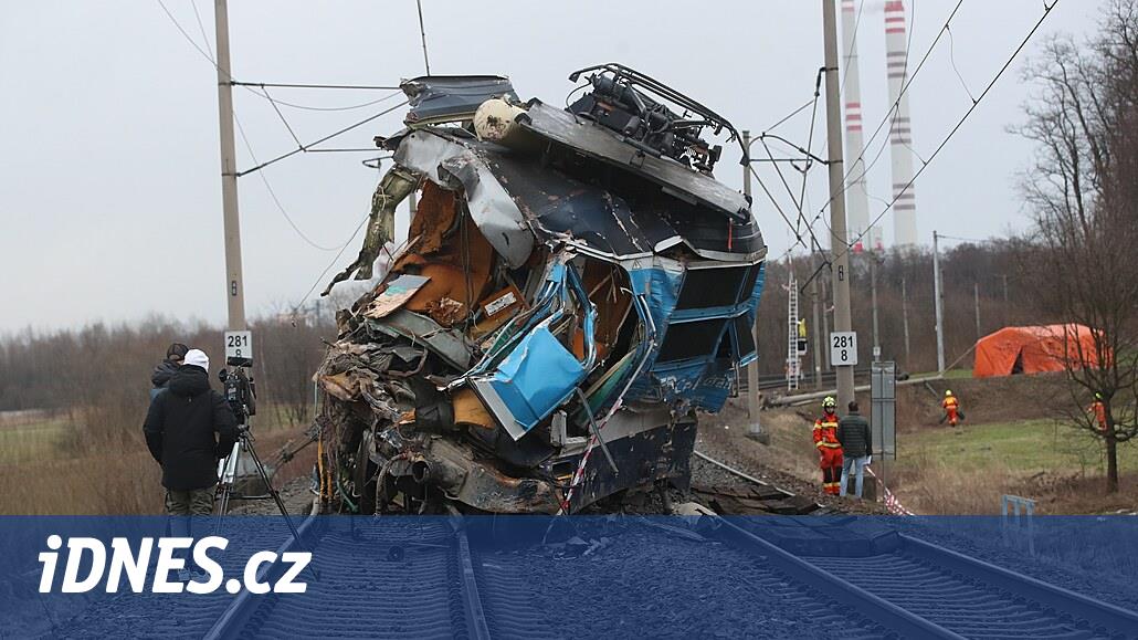Po třech dnech od tragické nehody projedou po koridorové trati vlaky ...