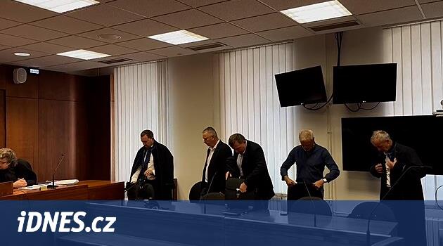 Soud v kauze Vidkun zpřísnil tresty, policejní exnáměstek jde do vězení - iDNES.tv