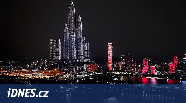 Neuvěřitelná dronová show překonala hned dva rekordy - iDNES.tv