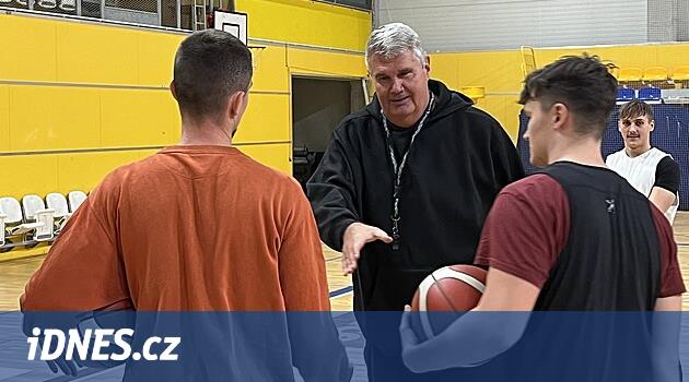 Trenér Benaček posílí olomoucký basketbal. Povede prvoligový tým - iDNES.cz
