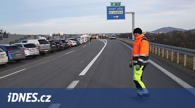 Na Novojičínsku po třech letech otevřeli nový úsek D48, vede dále do ...
