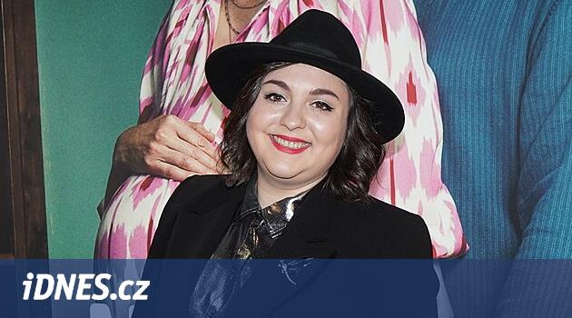 Z neteře Marthy Issové je herečka, šla ale na řezbařinu - iDNES.cz