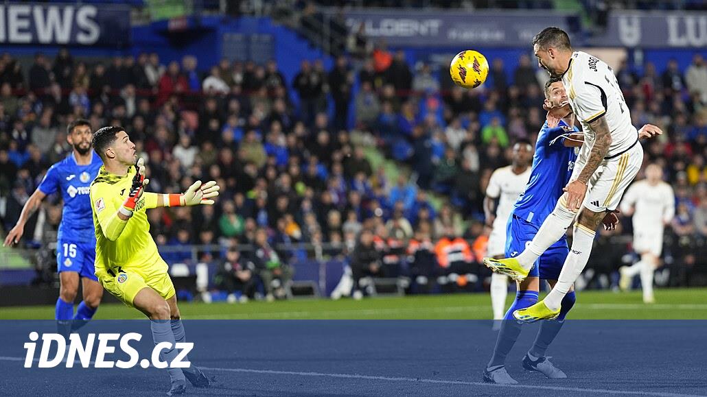 Real Madrid se po šesté výhře v řadě dostal do čela španělské ligy ...