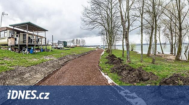 Kolem Rozkoše vzniká stezka pro cyklisty. Rybáři se bojí, že přijdou o ...