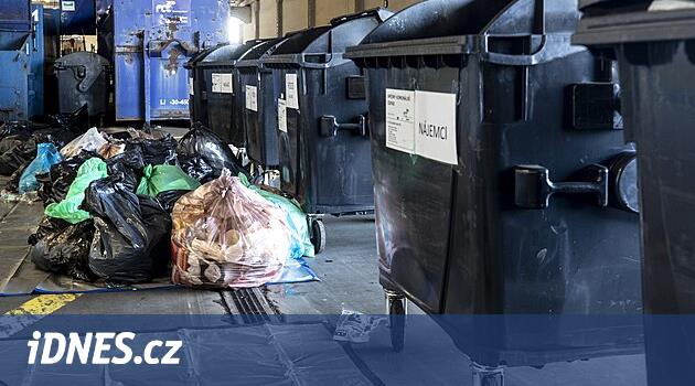 Co vše skončí v popelnici. Pražské obchodní centrum zkoumalo vlastní ...