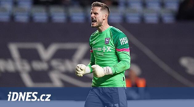 Slastný postup do Premier League a tečka. Brankář Hladký v Ipswichi ...