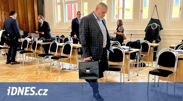 Rozsudek v kauze ROP Severozápad je daleko, žalobce chce kolem stovky svědků - iDNES.cz
