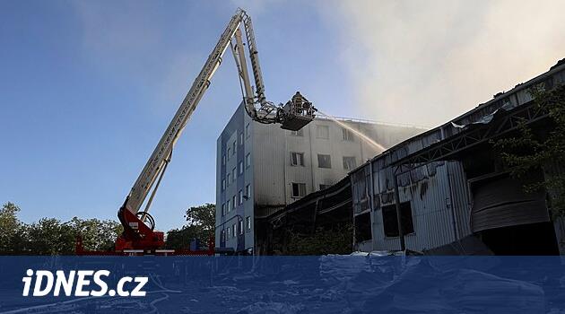 Kyjev na Rusko vyslal drony, balistická raketa v Oděse způsobila požár ...