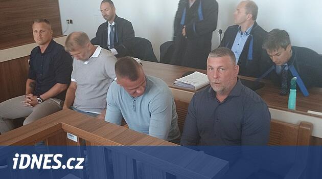 Soud zprostil Limberského obžaloby z vydírání kvůli investici do kryptoměn - iDNES.cz