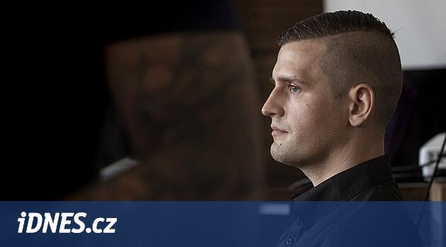 Asi to byla blbost, hájil se Čech, kterého soudí za rabování na Ukrajině - iDNES.cz