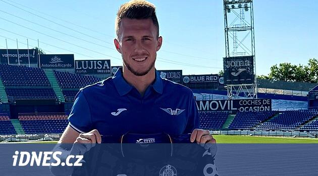 Další Čech odchází do španělské ligy. Letáček přestoupil z Baníku do ...