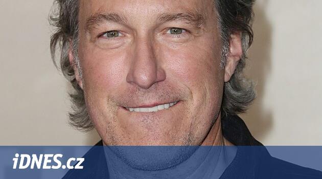 Zvolil jsem špatnou kariéru, říká hvězda Sexu ve městě John Corbett ...