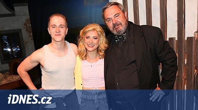 Venca Konopník ze Slunce, seno po čtyřiceti letech v Hošticích - iDNES.cz