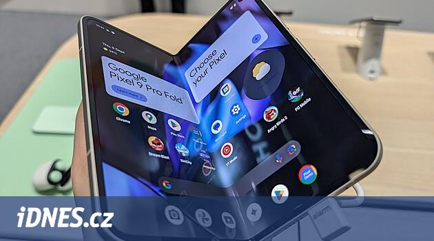 Na český trh je tento telefon moc drahý, tak jsme ho vystopovali v Německu - iDNES.cz