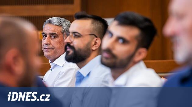 Převaděči dostali tresty vězení a statisícové pokuty. Některé soud vyhostil - iDNES.cz