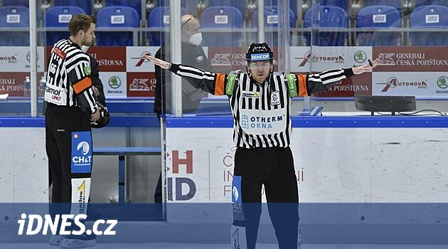 Rozhodčí za svůj výlev nemůže pískat extraligu - iDNES.cz