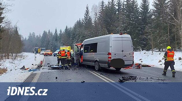 Tragická nehoda zastavila hlavní tah z Varů do Plzně, jeden člověk ...