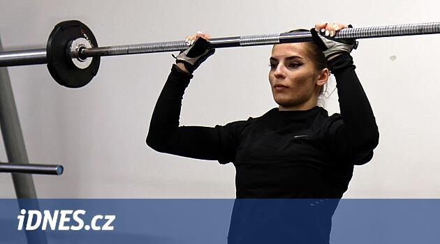 Maňasová potvrzuje, že je českou jedničkou. Stromšík se v hale trápil ...