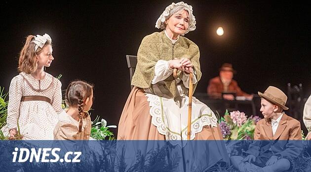 Zlínské divadlo vypráví příběh ikonické Babičky v podání Heleny ...