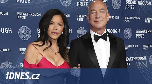 Lauren Sanchez se bojí výšek: Do vesmíru letím kvůli Jeffovi - iDNES.cz