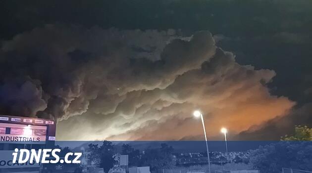 Chlorový oblak: Přes 160 tisíc Katalánců nesmí vycházet nebo větrat ...