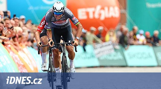 3. etapa Kolem Beneluxu: Vyhrál Van der Poel, Bittner devátý - iDNES.cz