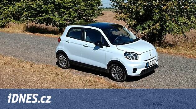 Vyzkoušeli jsme malý čínský elektromobil Leapmotor T03 - iDNES.tv