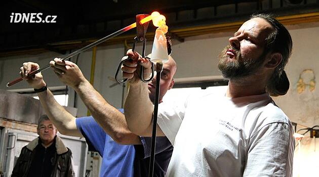 Sklářská firma mistra Vernera v Karlově končí - iDNES.cz