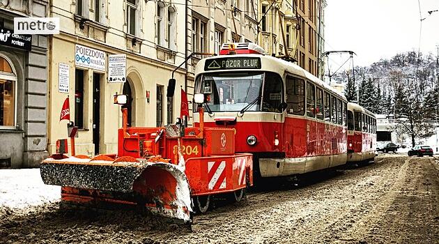 Pražské tramvaje vs. sníh: bez podvozkových pluhů by to nešlo - Metro.cz