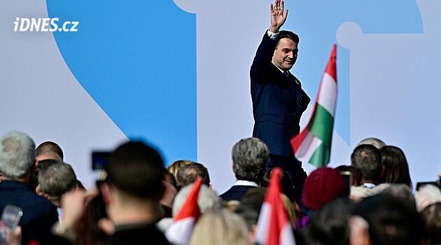 Macinka v Maďarsku podpořil před volbami premiéra Viktora Orbána - iDNES.cz